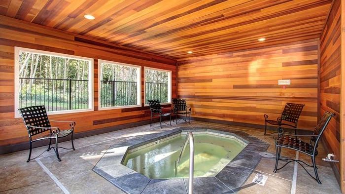 Shoreline Washington Apartments | Ballinger Commons