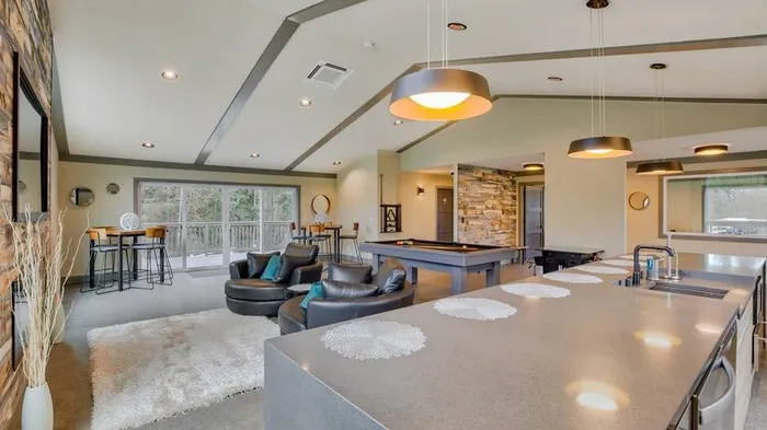 Shoreline Washington Apartments | Ballinger Commons