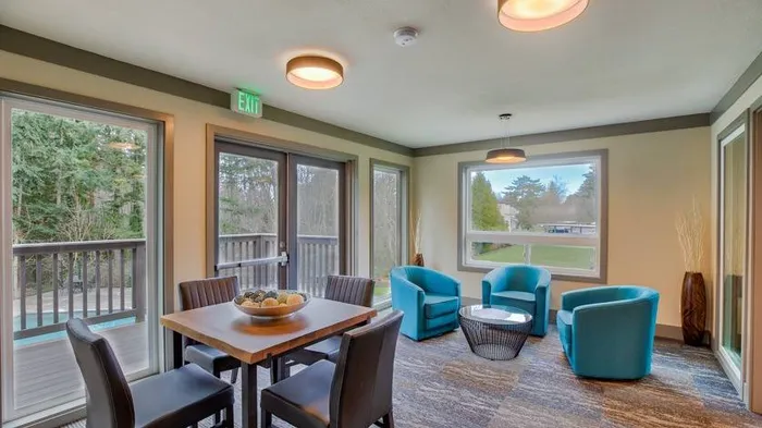 Shoreline Washington Apartments | Ballinger Commons