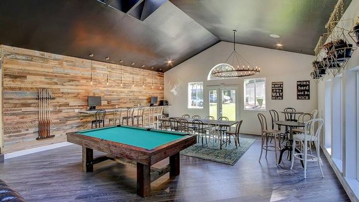 Shoreline Washington Apartments | Ballinger Commons