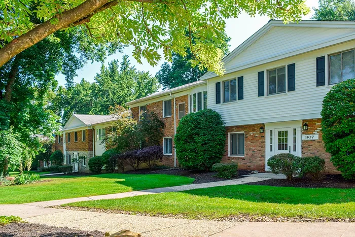 Apartments Near Cleveland | Photos | Village at Mayfield