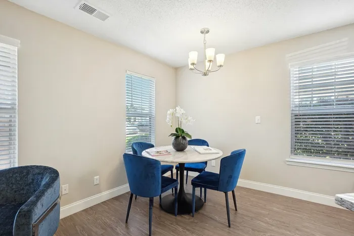 View Photos & Take A Virtual Tour | Stonebrook Apartments